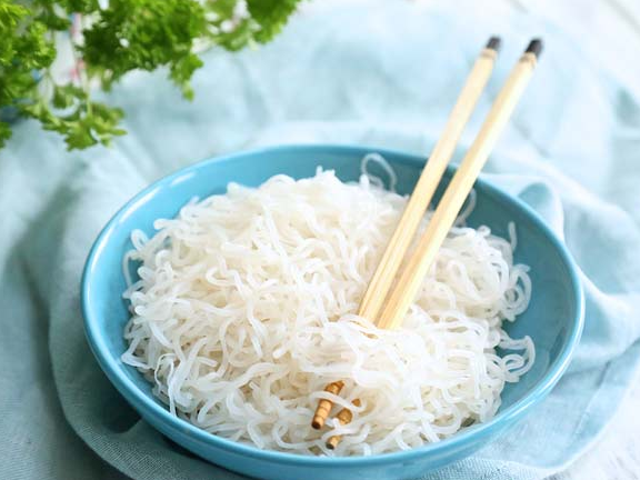 Perut Wanita Membesar 5 Kali Ganda Lepas Makan Mee Jepun Ini