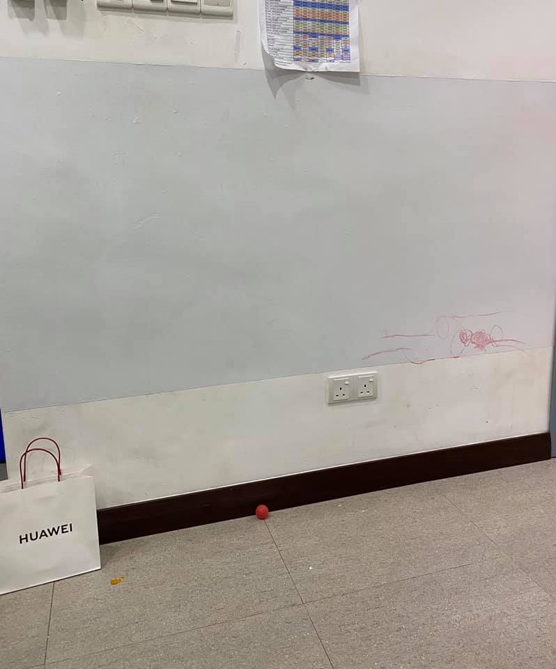 Anak Selalu Conteng Dinding? Ini Alat 'Magic' Yang Perlu Ada Di Rumah ...