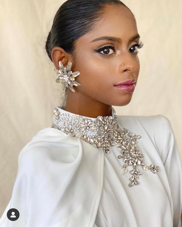 Solekan S. Pavithra Tonjol Mesej Hargai Warna Kulit Semula Jadi ...