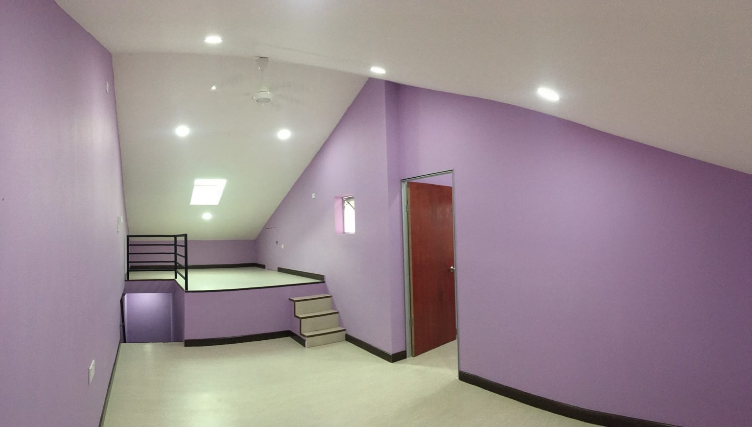 (Gambar) Deko Buat Loteng Dalam Rumah, Ini Proses & Kos Anda Perlu Tahu