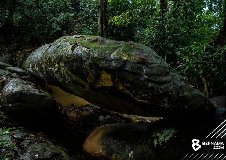 (Foto) Seakan Ular Gergasi Bertukar Jadi Batu, Cerita Tentang 'Batu Nabau' Di Sarawak Yang Ramai ...
