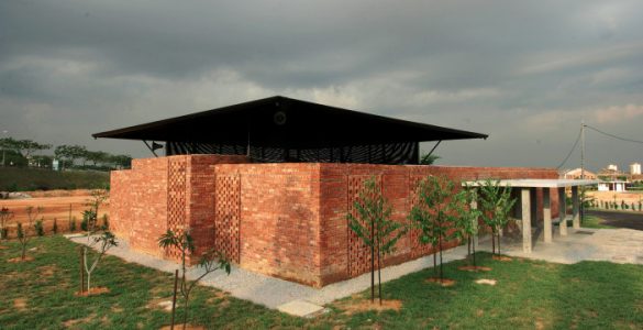 Dibina Tanpa Kipas Syiling & 'Air Cond', Surau Unik Di Johor Yang ...