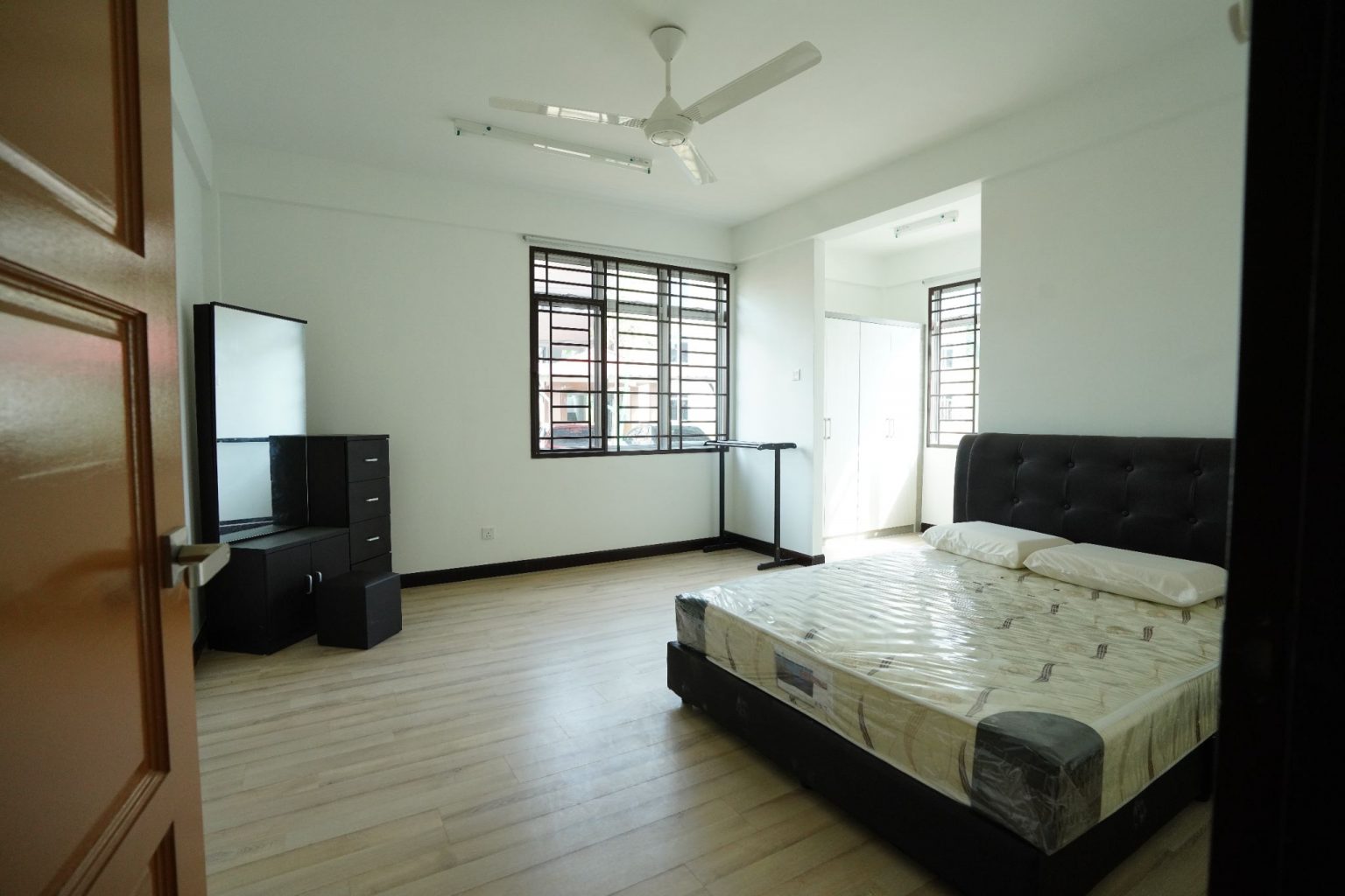 Tak Terhitung Jasa Perwira, 305 Unit ‘Fully Furnished’ RKMAT Kem ...