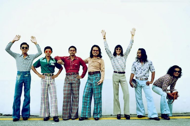 Gamit Nostalgia, Tular Kumpulan Lelaki Banjiri Ibu Kota Peraga Pakaian ...