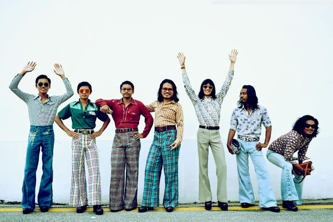 Gamit Nostalgia, Tular Kumpulan Lelaki Banjiri Ibu Kota Peraga Pakaian ...