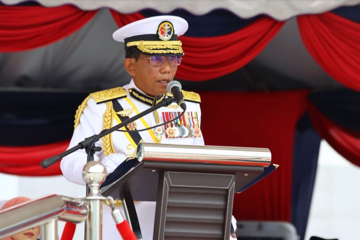 Laksamana Maritim Dato' Mohd Zubil Bersara Selepas 42 Tahun Berkhidmat ...