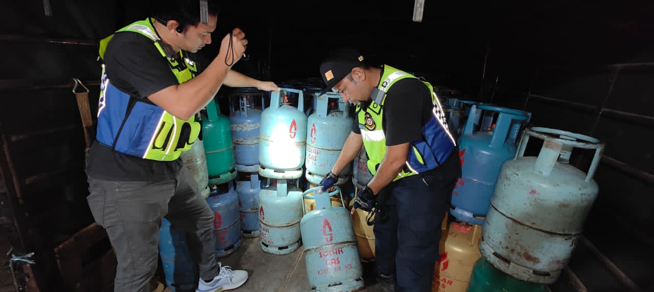 Stor Haram Disyaki Tempat Melakukan Aktiviti Penyelewengan LPG Diserbu Penguat Kuasa KPDN