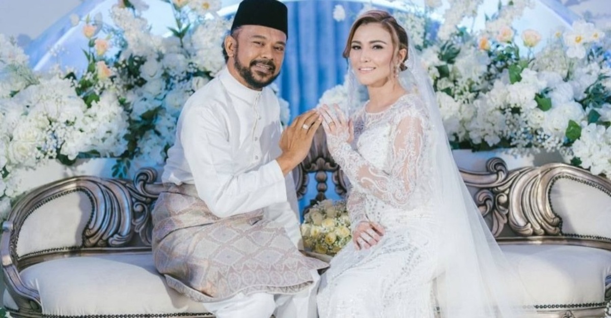 Dengan Sekali Lafaz, Cat Farish & Shikin Maembong Sah Bergelar Suami Isteri