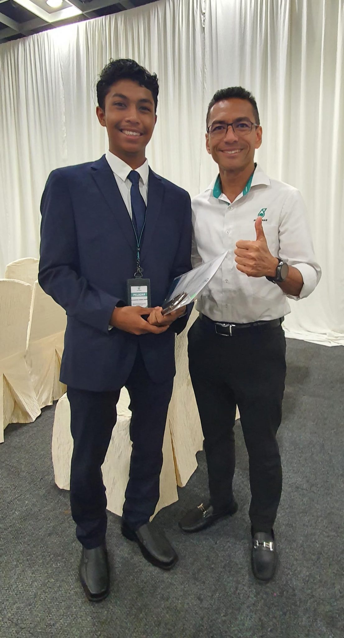 Terlantar Sebelum Sempat Ke UK, PETRONAS Tetap ‘Taja’ Pelajar Cemerlang