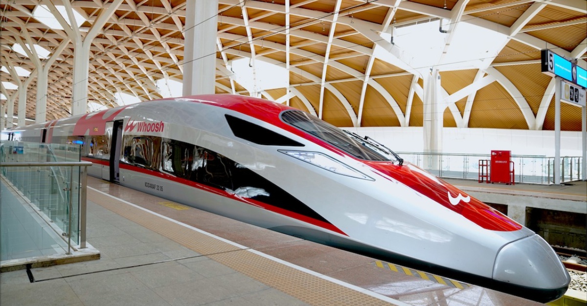 Ini Fakta Menarik Kereta Api Laju 'Whoosh' Indonesia, Mampu Capai ...