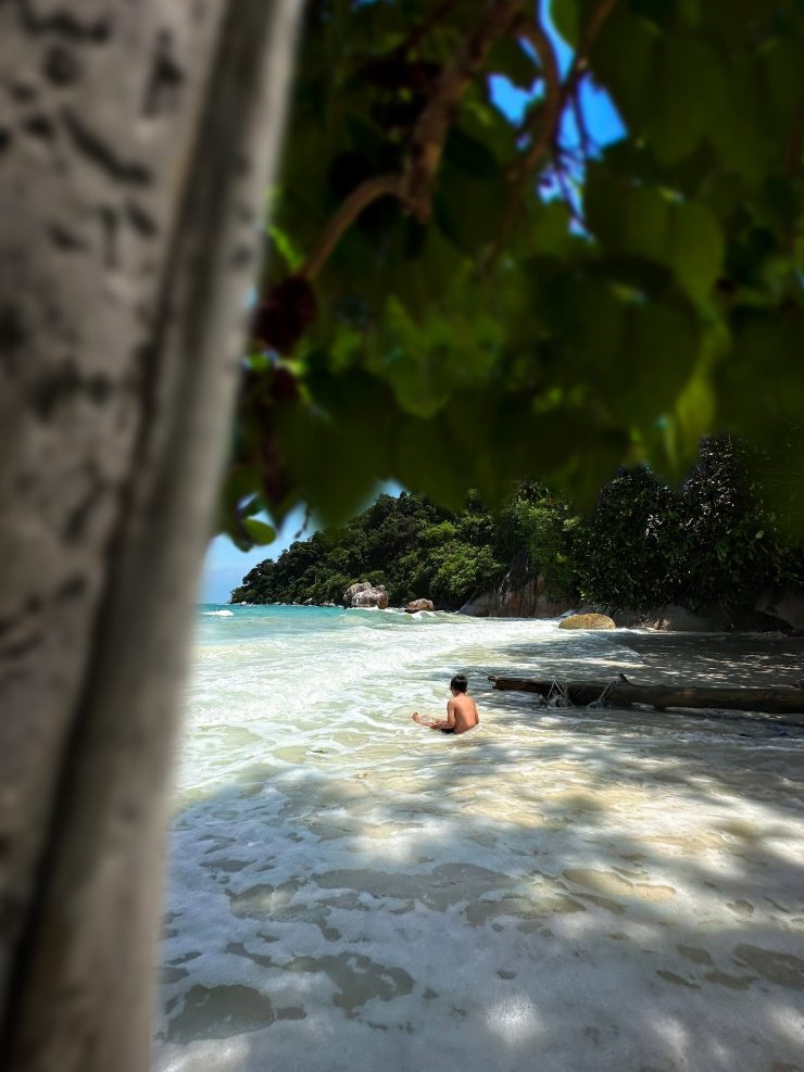 "Pantai Bersih, Pasir Halus," Lelaki Kongsi Keindahan "Hidden Gems" Di ...
