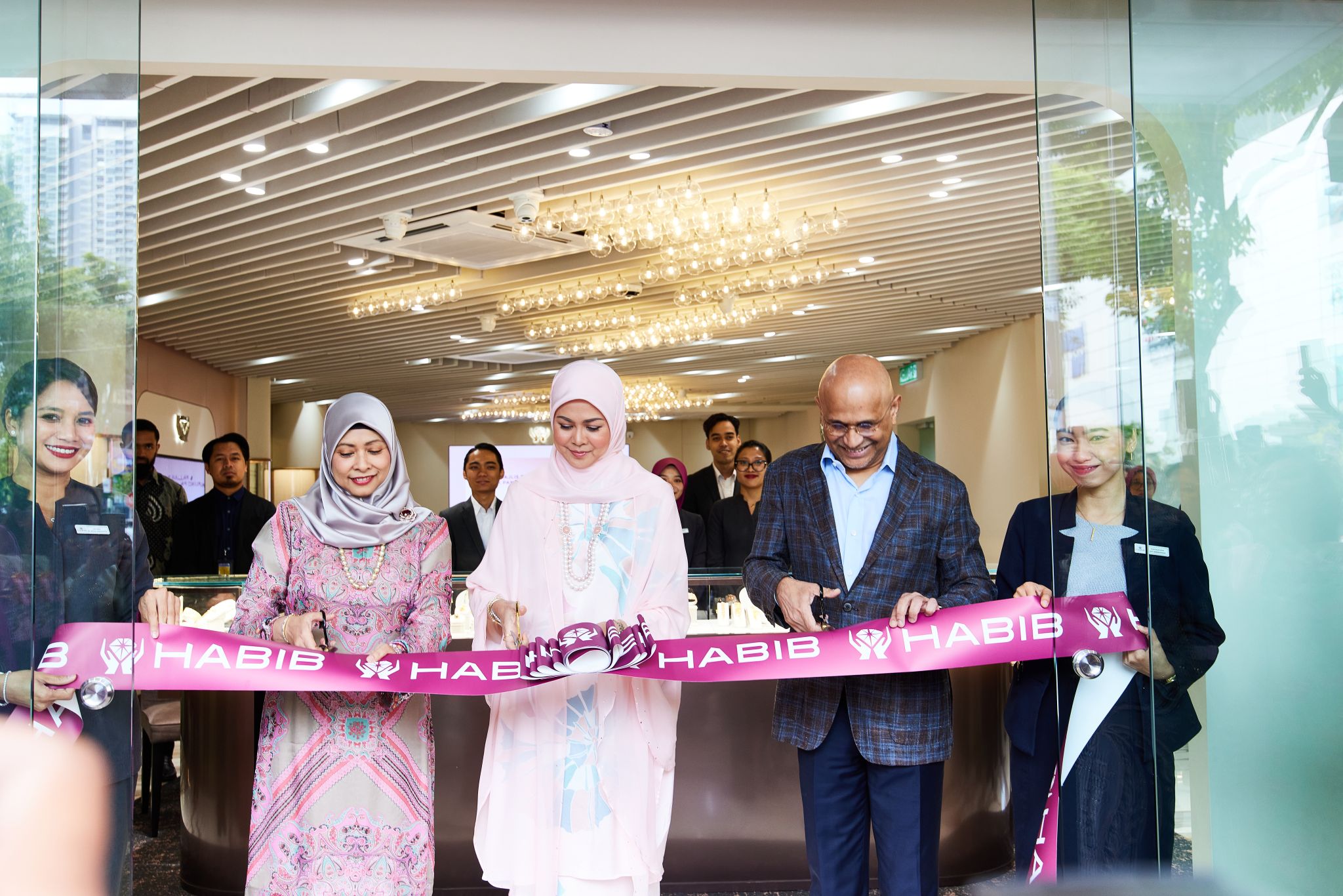 HABIB Takrif Semula Peruncitan Barangan Kemas Di Malaysia Dengan Evolusi Bilik Pameran Flagship ...