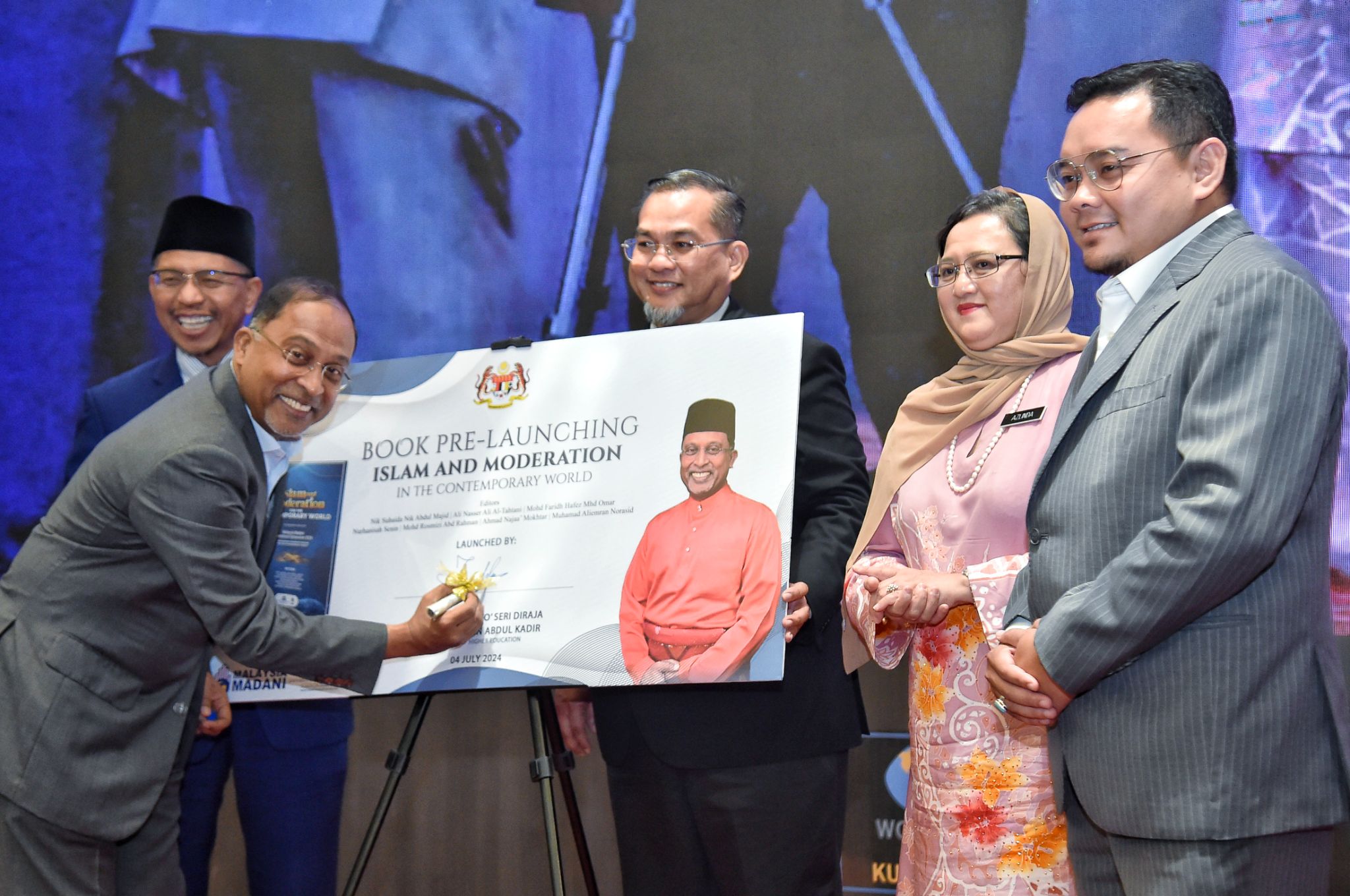 USIM Menganjurkan Simposium Antarabangsa Malaysia MADANI 2024 : Islam Dan Kesederhanaan