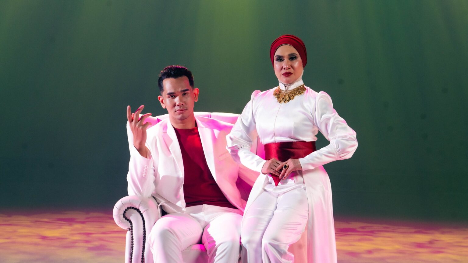 Mas Idayu & Farez Adnan - Air Titik Ke Batu