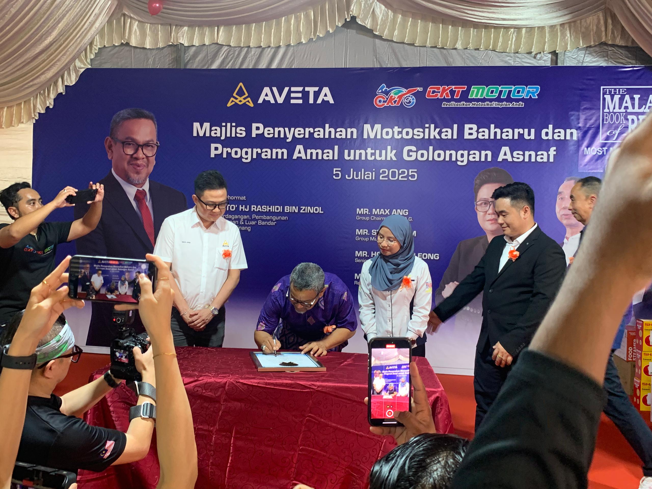 AVETA & CKT Motor Catat Sejarah - Majlis Penyerahan Motorsikal