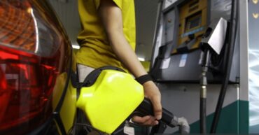 Cara Isi RON95 Guna MyKad Di Pam Minyak Petronas, Petron, BHPetrol, Shell & Caltex