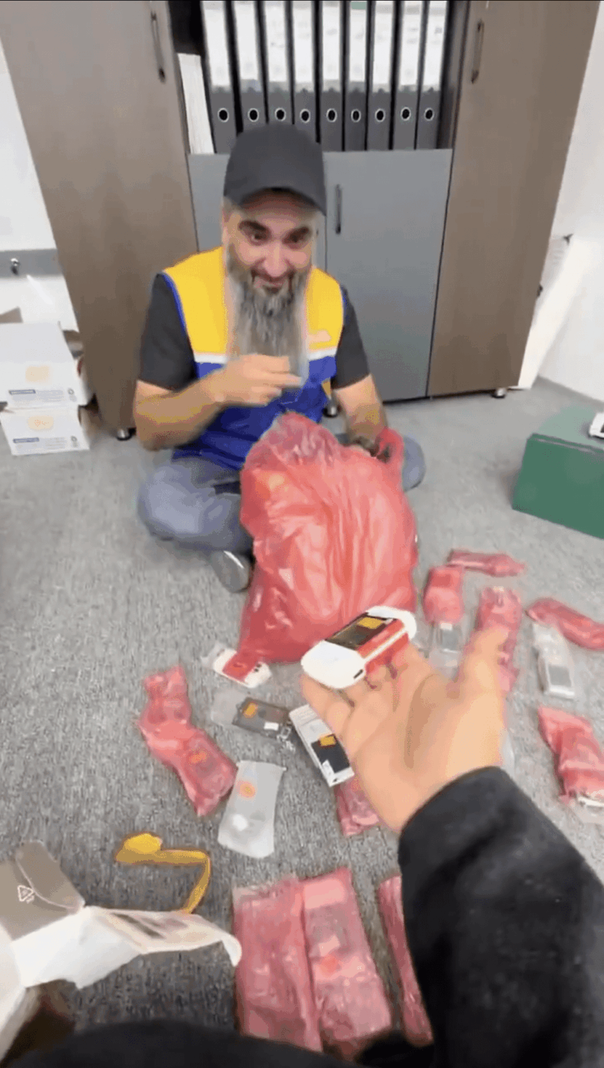 Buat Tempahan Sejak 2010, Pemilik Kedai Terima Stok Telefon Nokia ...