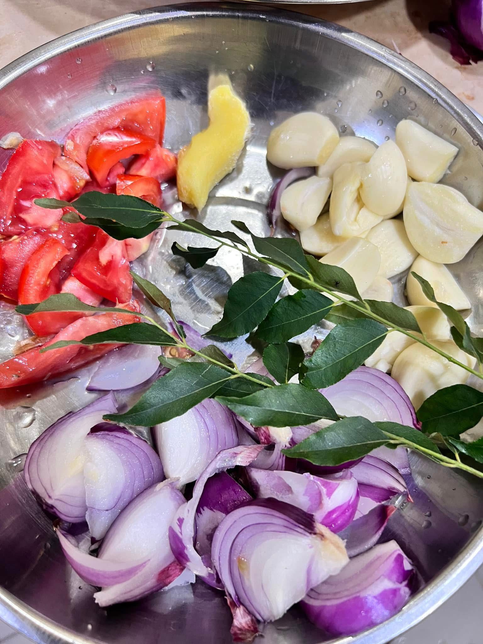 Pekat, Penuh Aroma, Lelaki Kongsi Petua Masak Sambal Nasi Lemak Guna ...